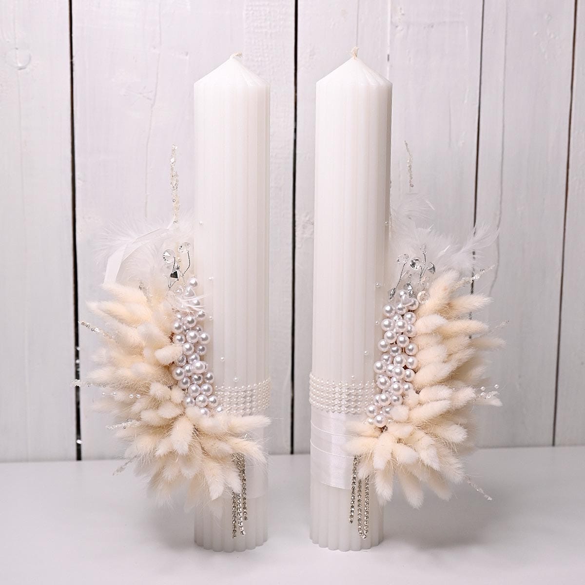 Lumanari cununie striate cu pene, lagurus si perle - Flori si Mesaje